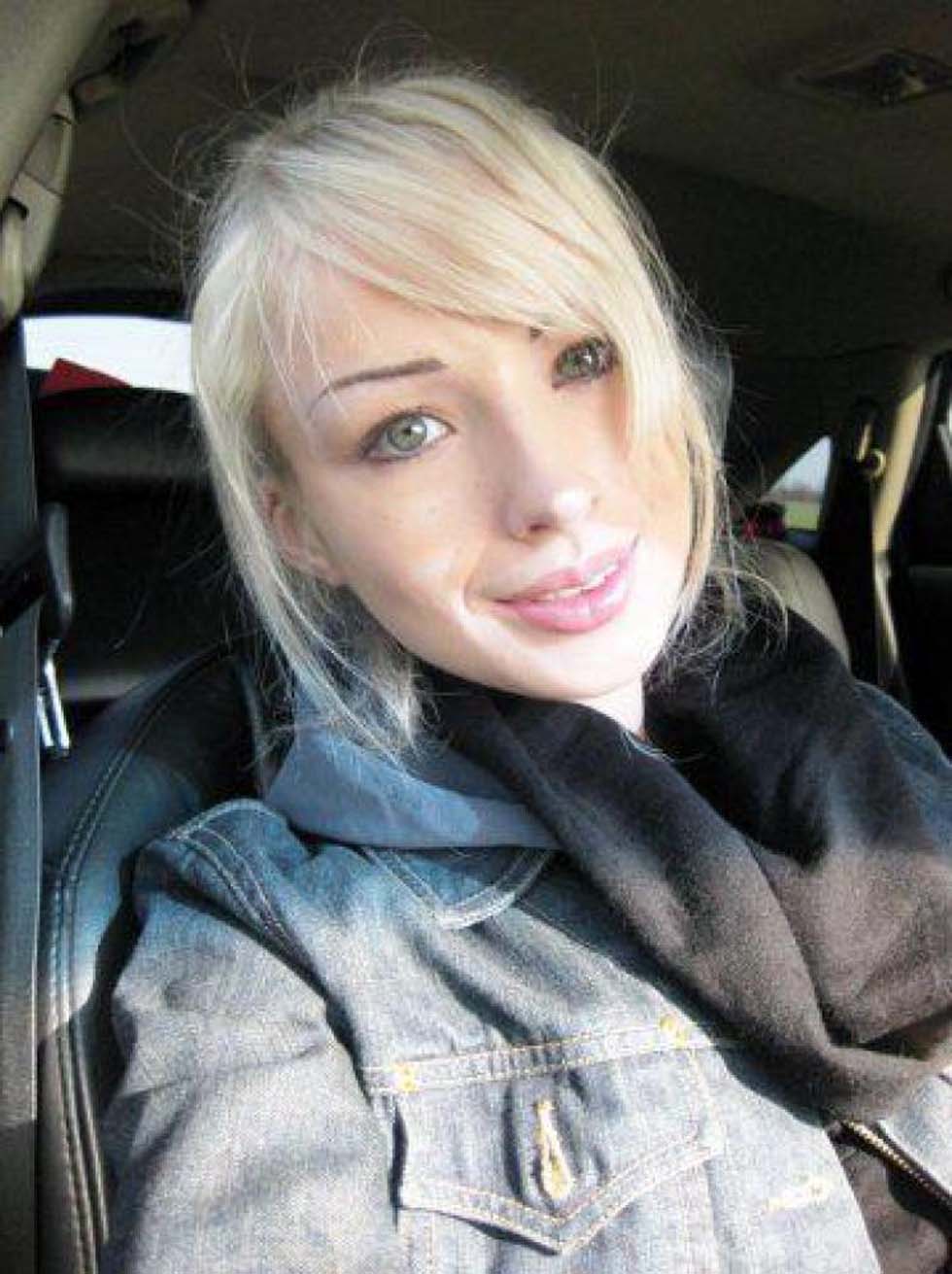 «Valeria Lukyanova è una aliena razzista venuta dallo spazio» | Foto 13 ...